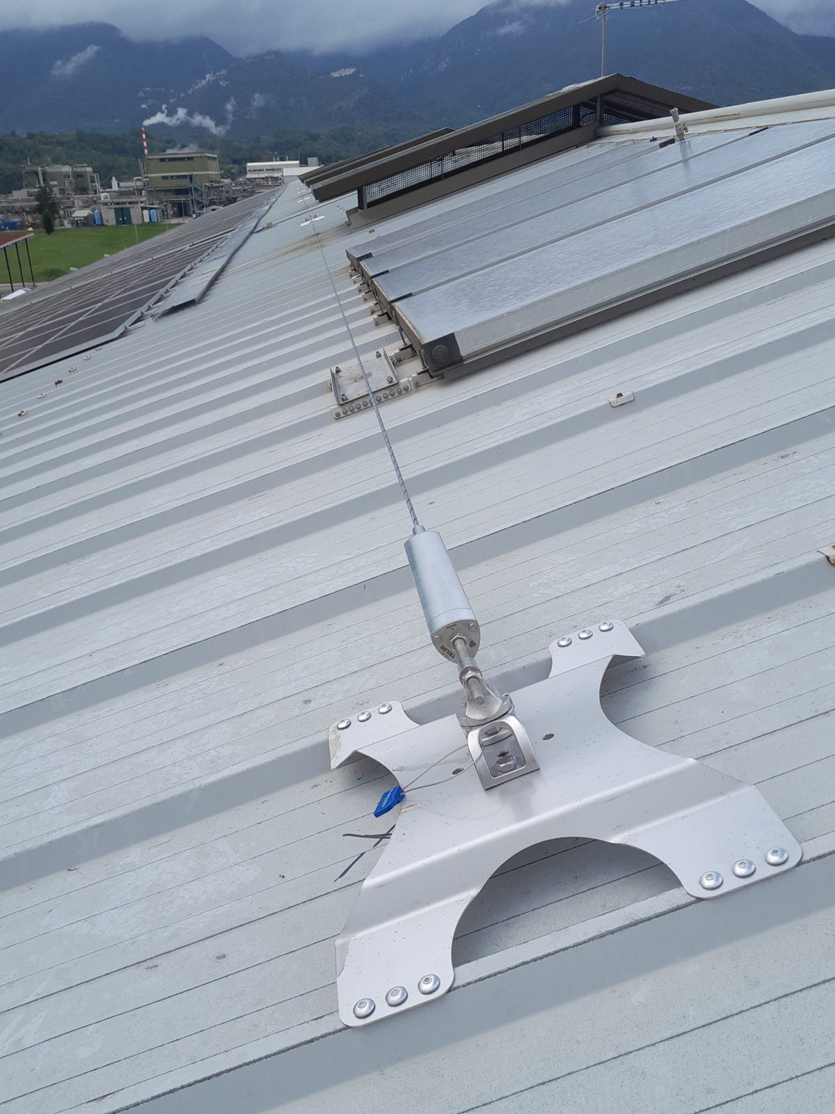 Trilob, Linea vita deformabile - Genesi Protection